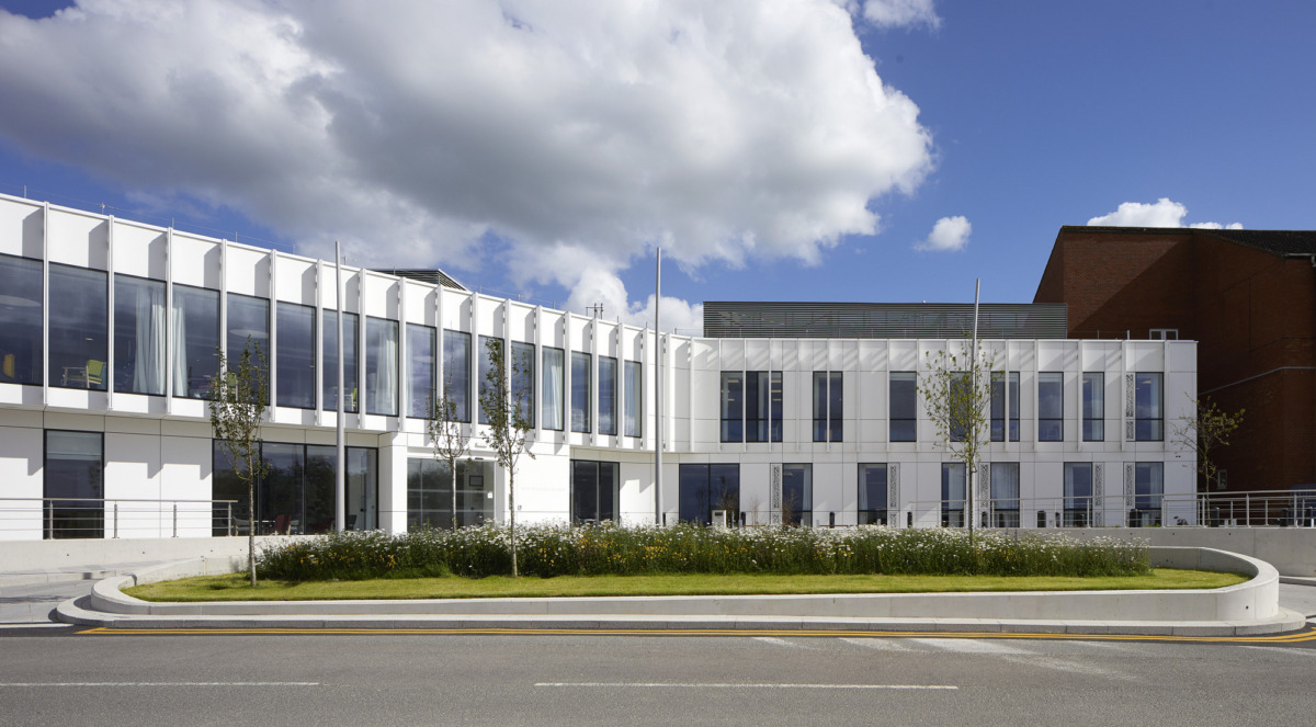 Chesterfield Royal Hospital - NGS Macmillan Unit - Healthcare Snapshots