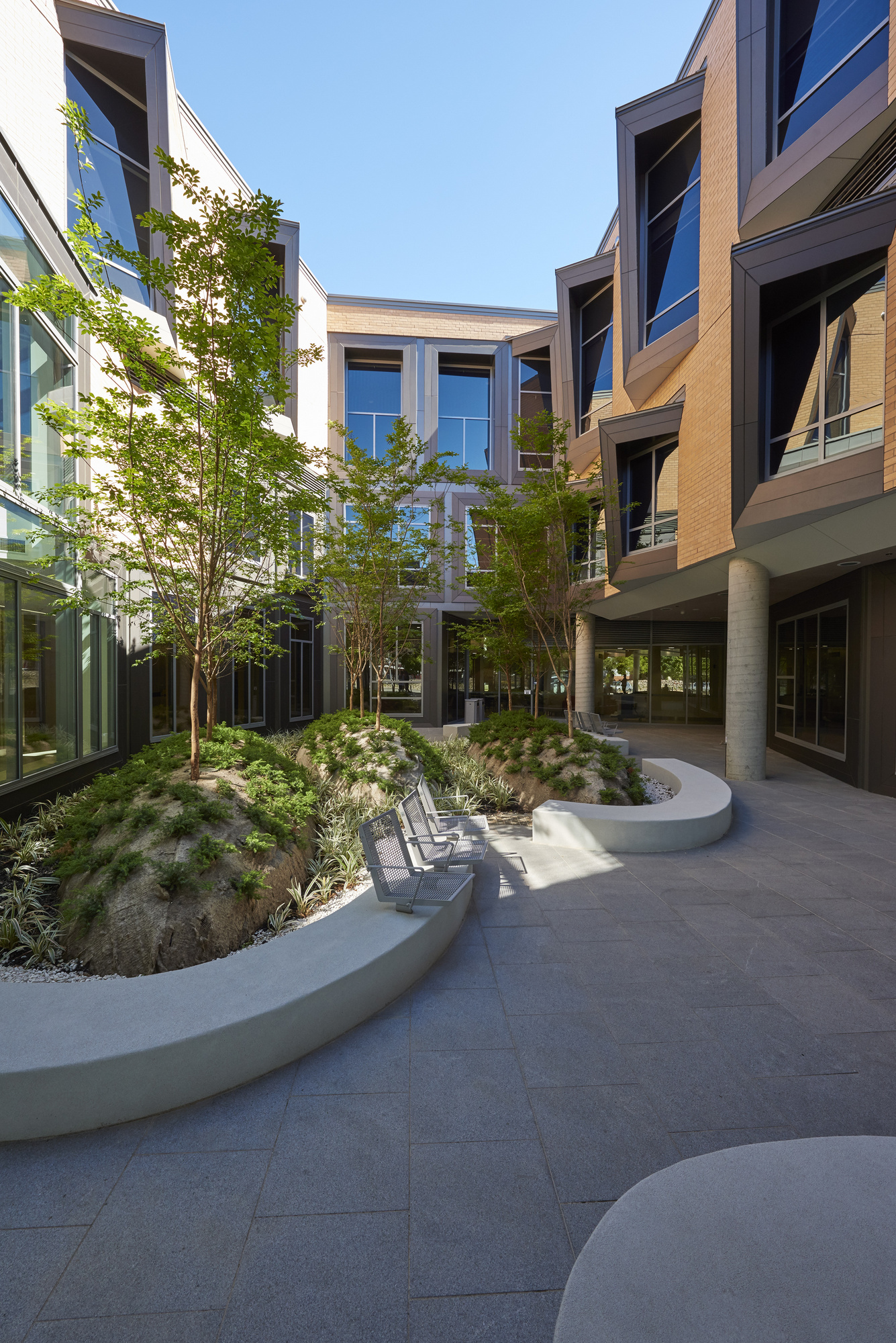 Albury Wodonga Regional Cancer Center - Healthcare Snapshots