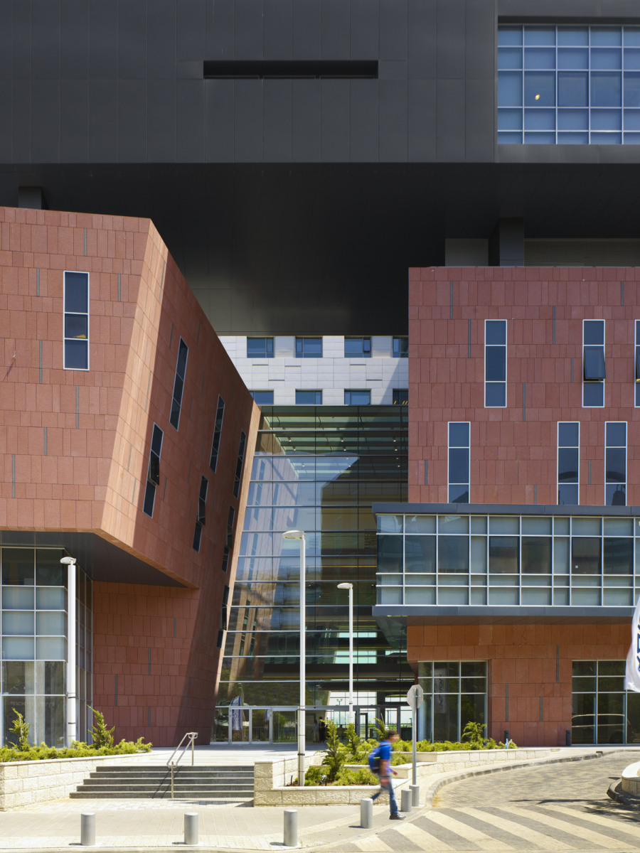 Assuta Medical Hospital - Healthcare Snapshots