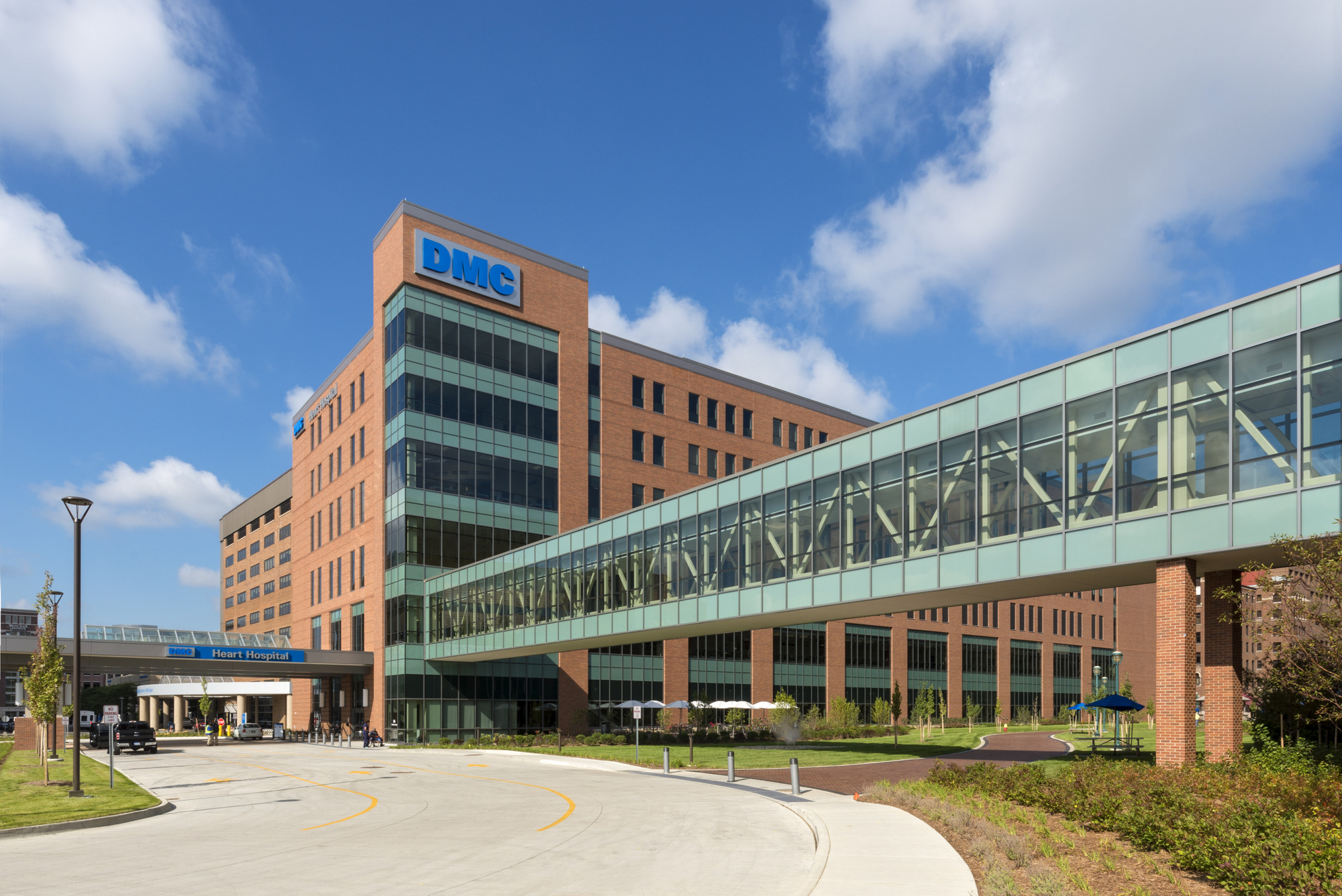 Detroit Medical Center - Heart Hospital - Healthcare Snapshots