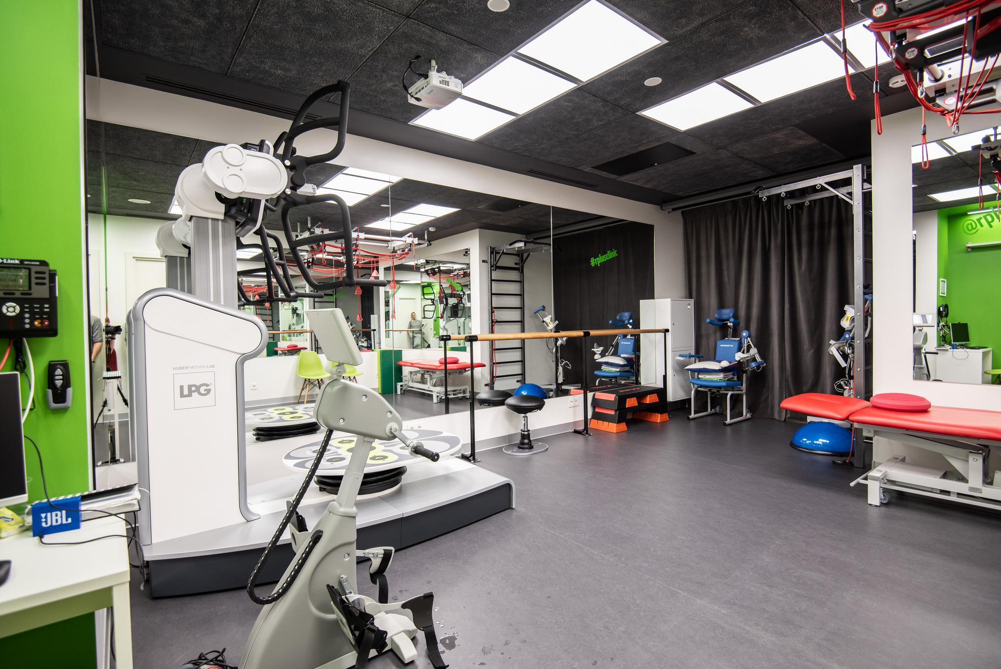 R-plus Multidisciplinary Clinic - Healthcare Snapshots