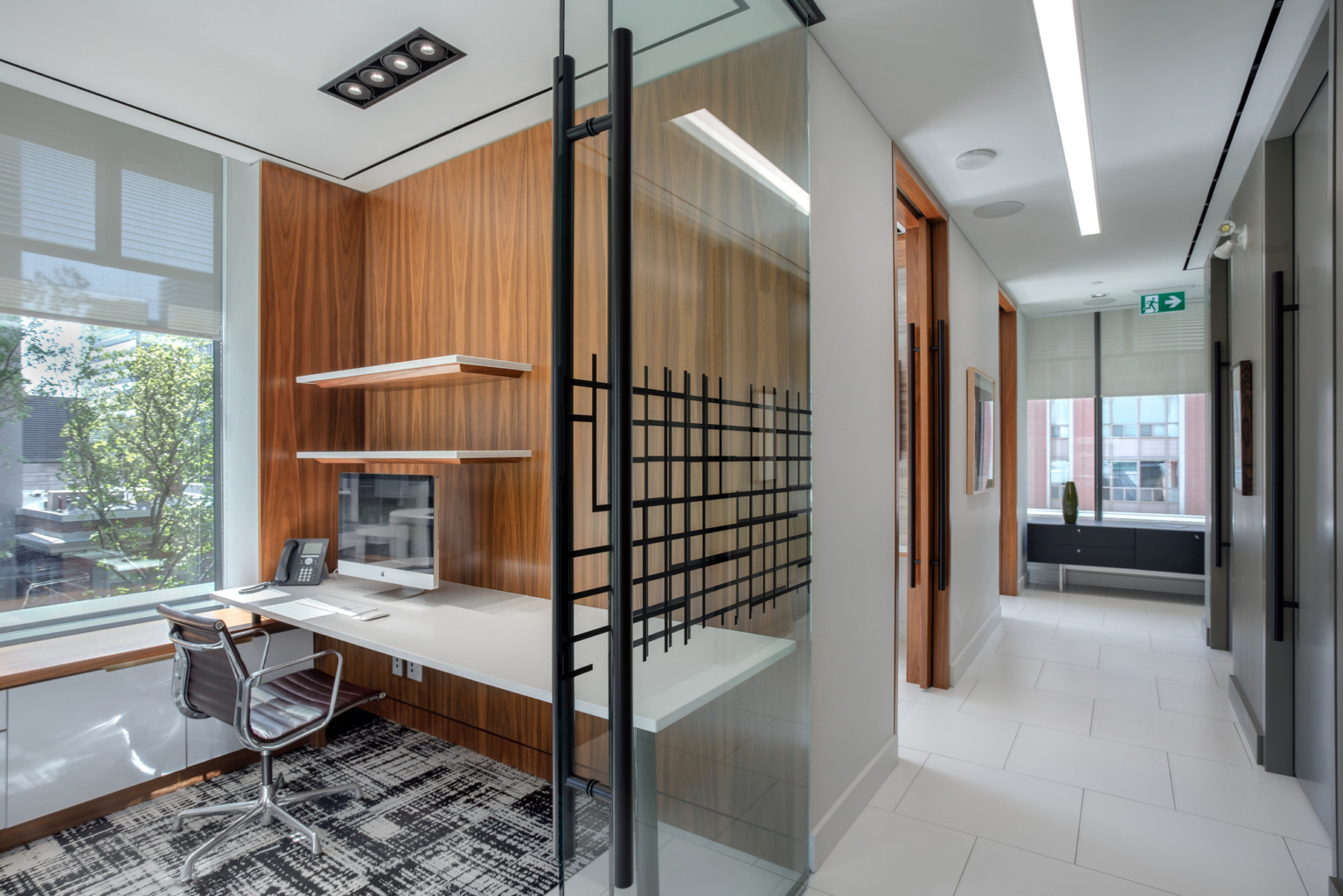 Dr. Derek T. Ford Plastic Surgery Clinic - Healthcare Snapshots