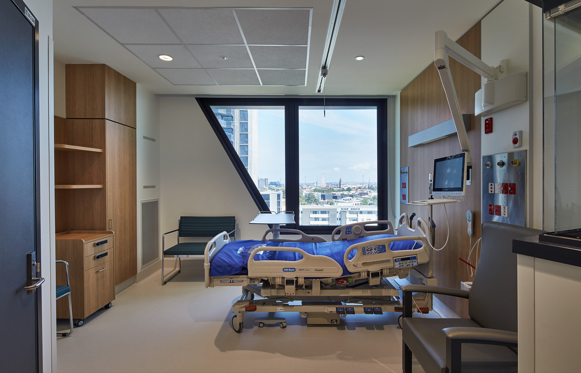 Victorian Comprehensive Cancer Centre (VCCC) - Healthcare Snapshots