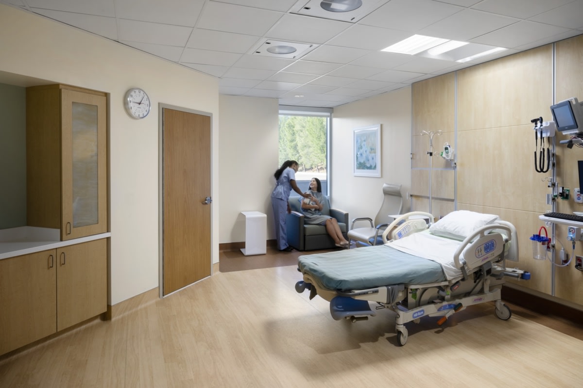 Henry Mayo Newhall Hospital Patient Tower - Healthcare Snapshots