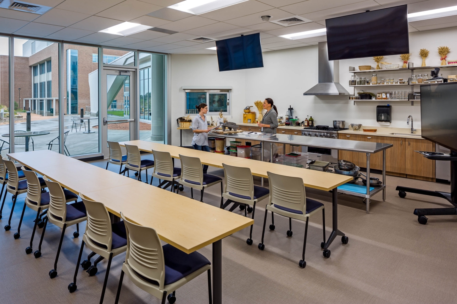 The William J. Hybl Sports Medicine and Performance Center - Healthcare ...