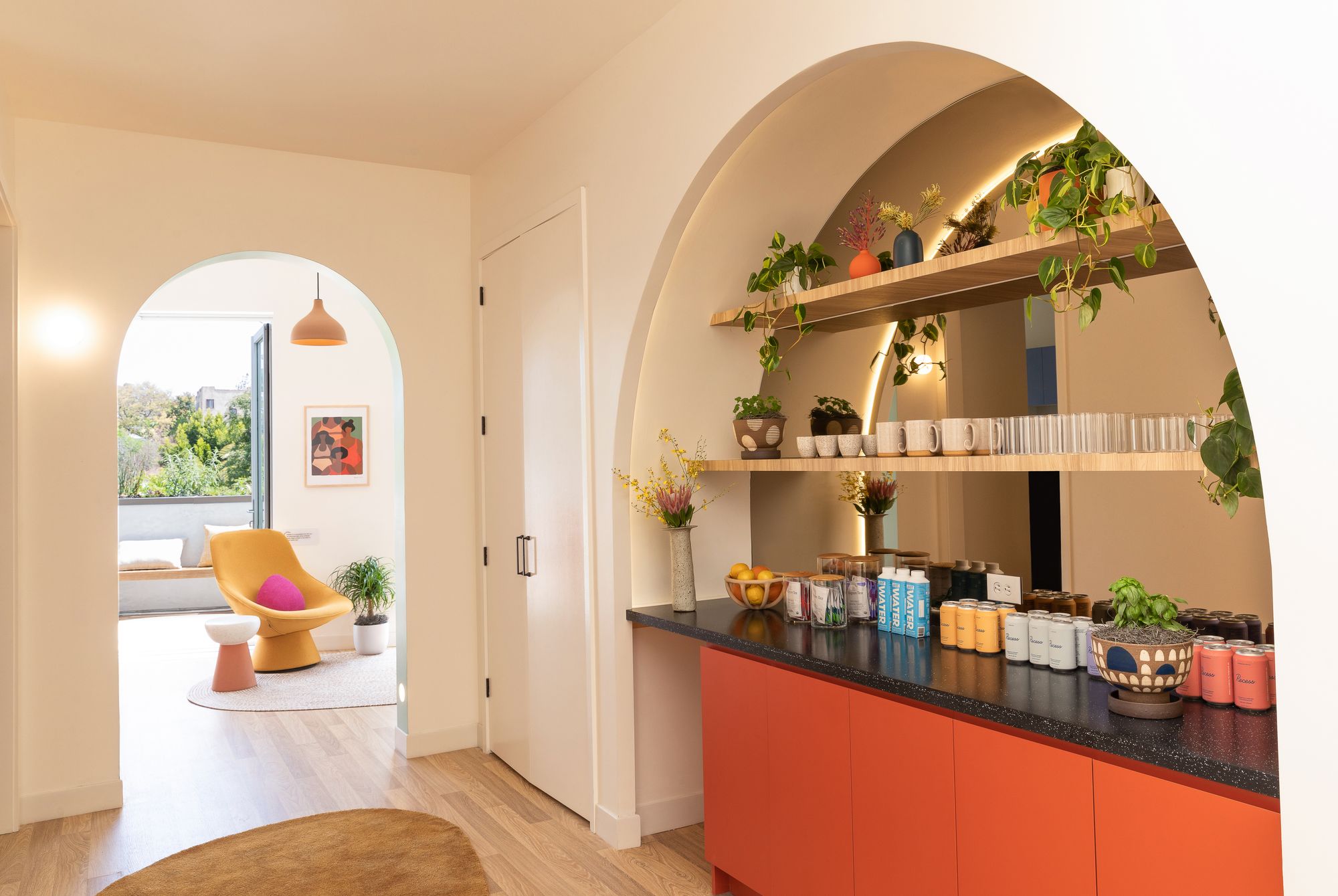 Tia Clinic Los Angeles - Healthcare Snapshots