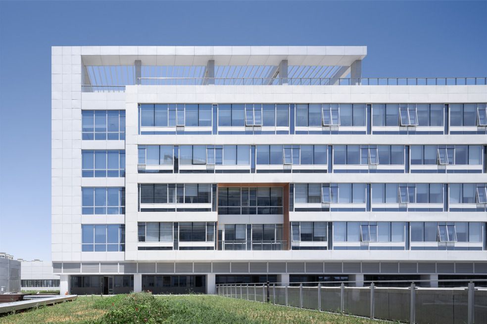 BOE Chengdu Hospital - Healthcare Snapshots