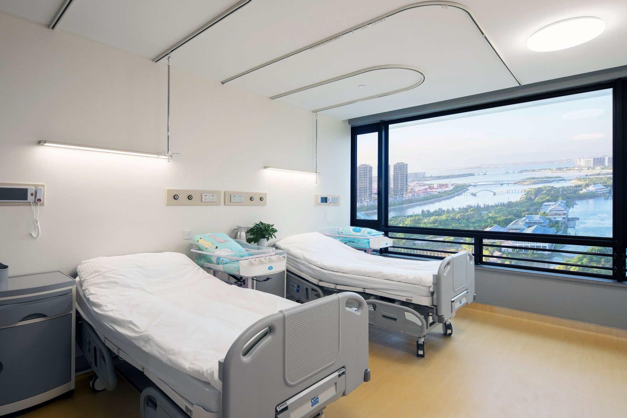 Xiamen Humanity Maternity Hospital - Healthcare Snapshots