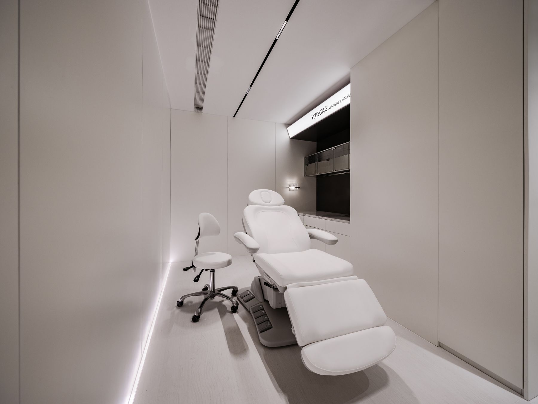 HYOUNG Clinic - Healthcare Snapshots