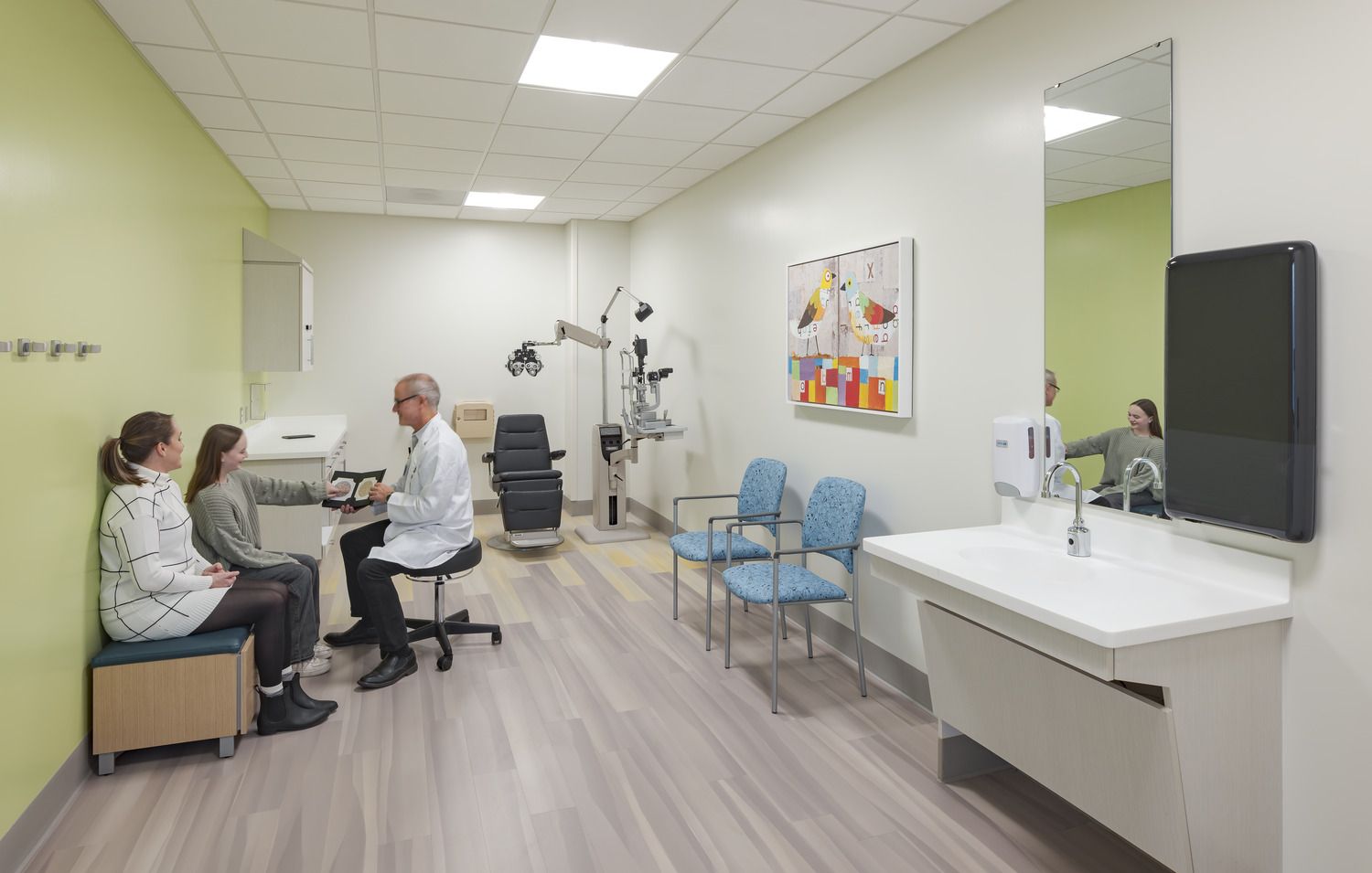 UC Davis Ernest E. Tschannen Eye Center Building - Healthcare Snapshots