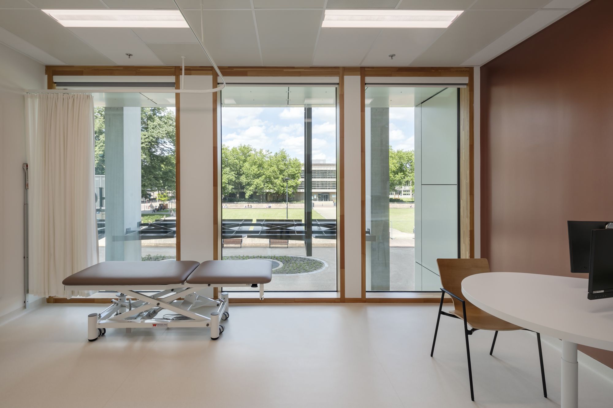 Radboudumc Main Building - Healthcare Snapshots