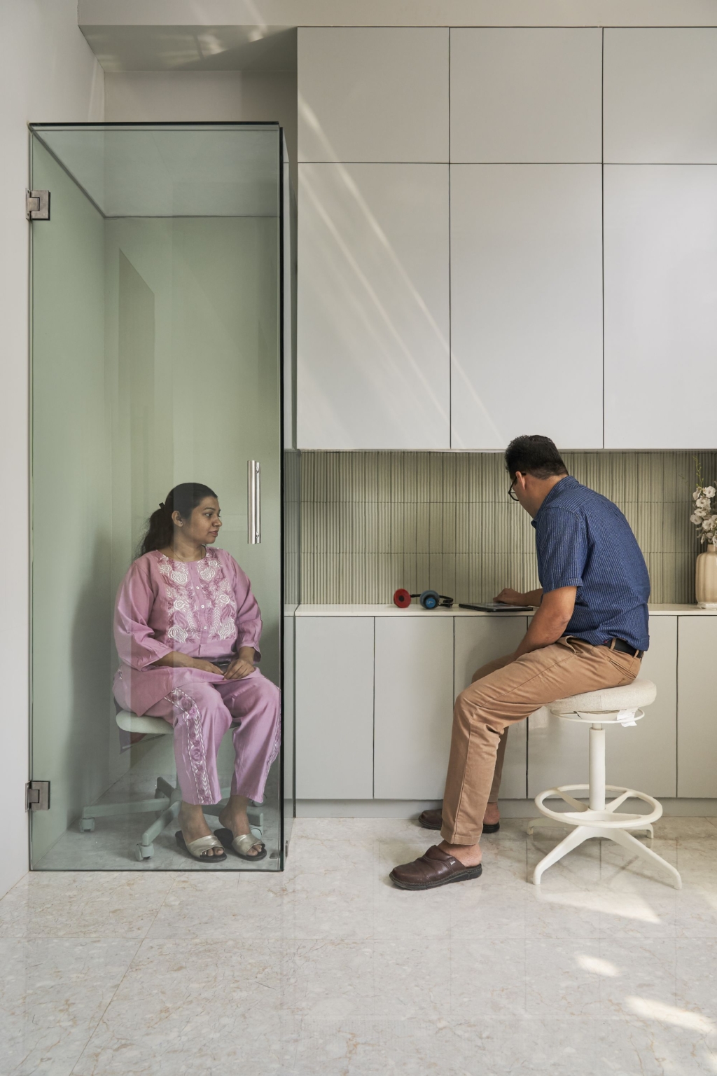 Four Rooms - ENT and Dentist Clinic - Healthcare Snapshots