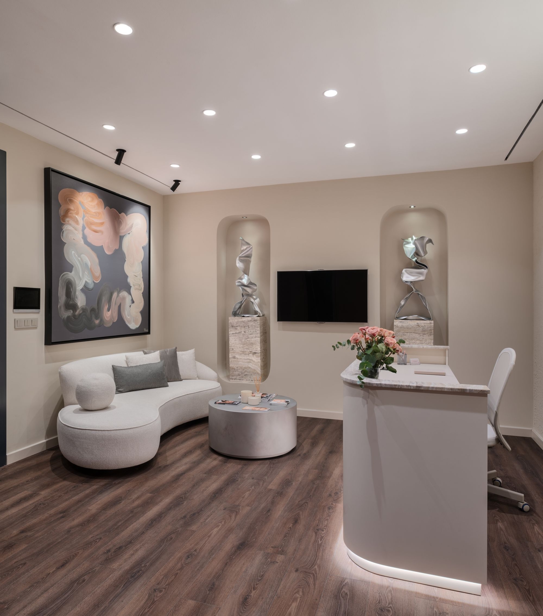 J Dermatology Clinic - Healthcare Snapshots