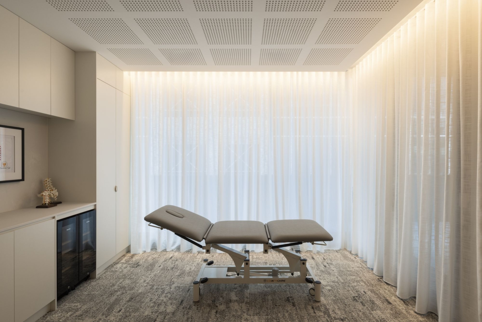 Spinal Clinic - Healthcare Snapshots
