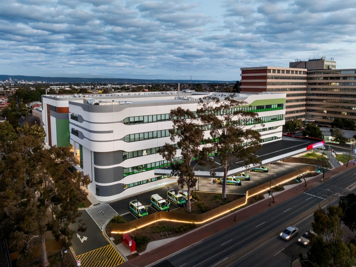 The Queen Elizabeth Hospital Clinical Services Building - Healthcare ...