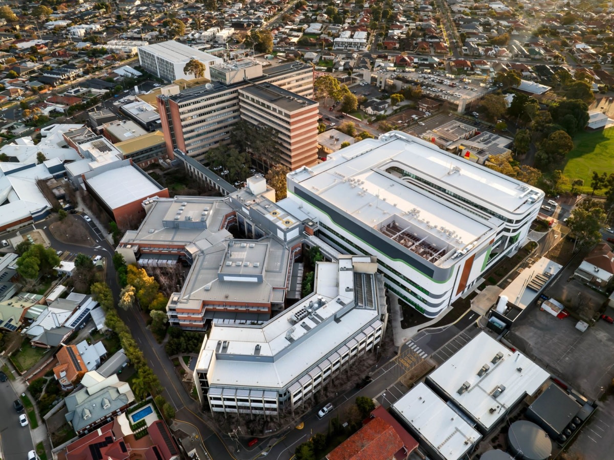 The Queen Elizabeth Hospital Clinical Services Building - Healthcare ...