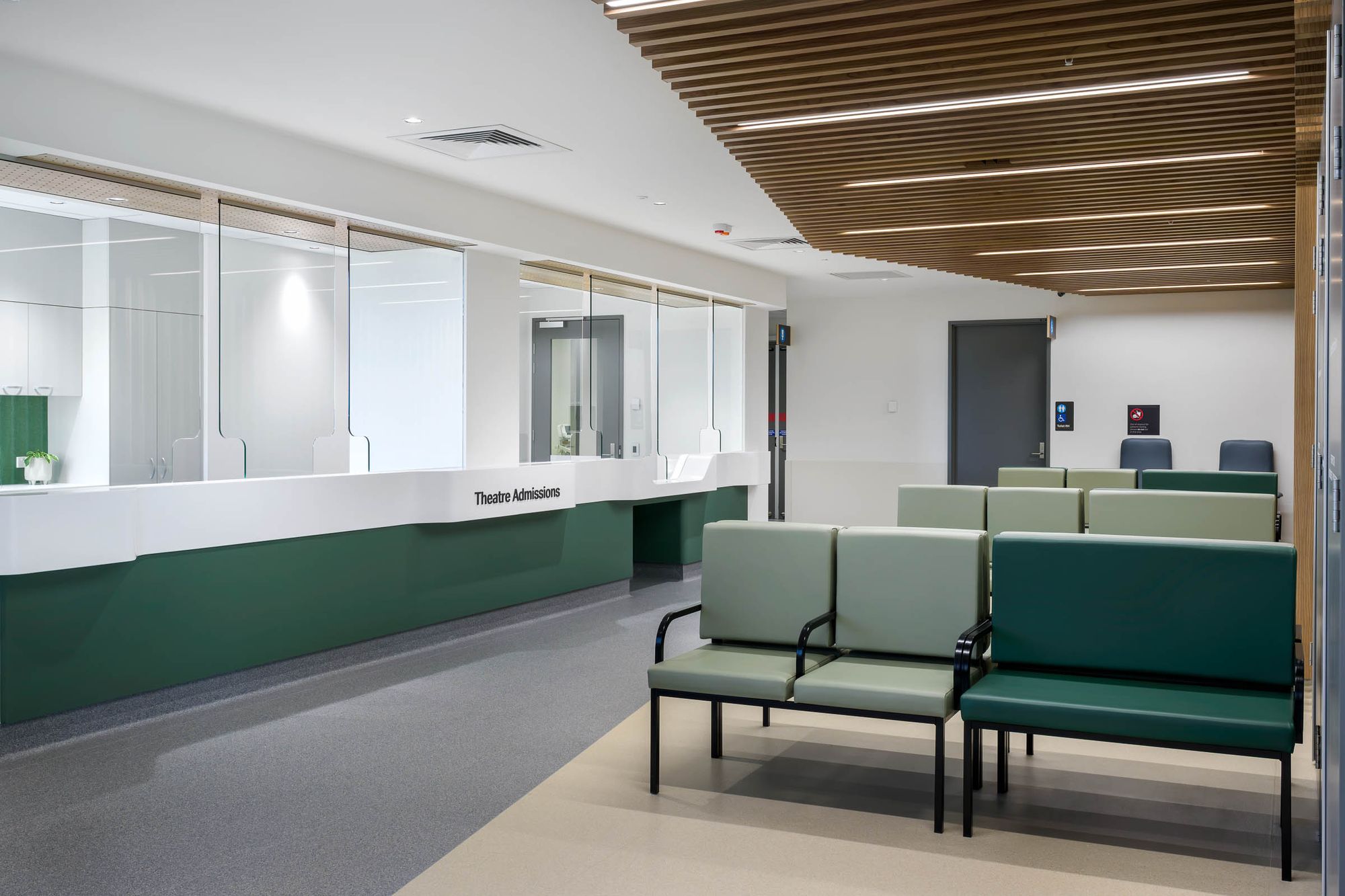 The Queen Elizabeth Hospital Clinical Services Building - Healthcare ...