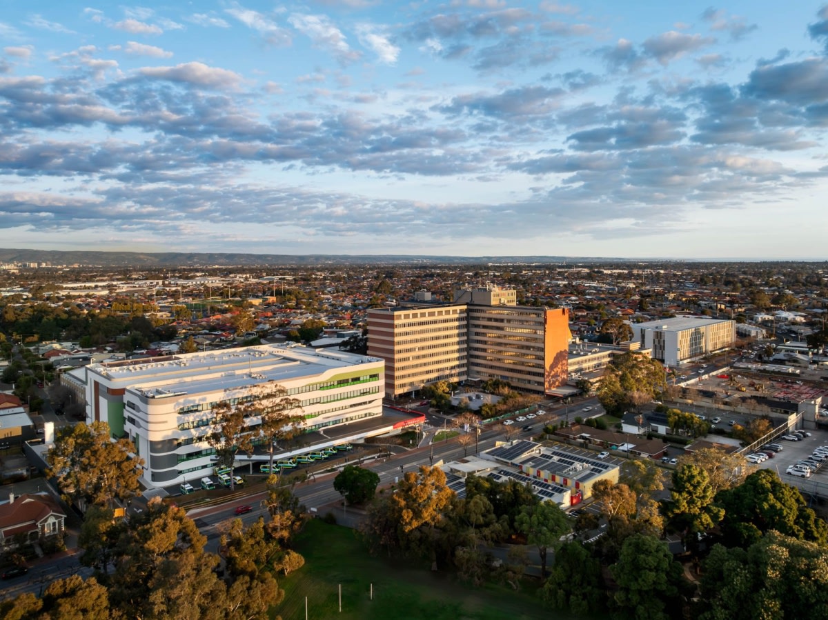 The Queen Elizabeth Hospital Clinical Services Building - Healthcare ...