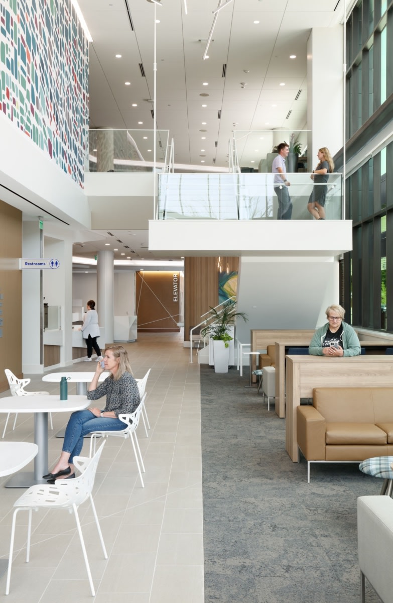 Mercy Medical Center - Jewel & Jim Heart Center - Healthcare Snapshots