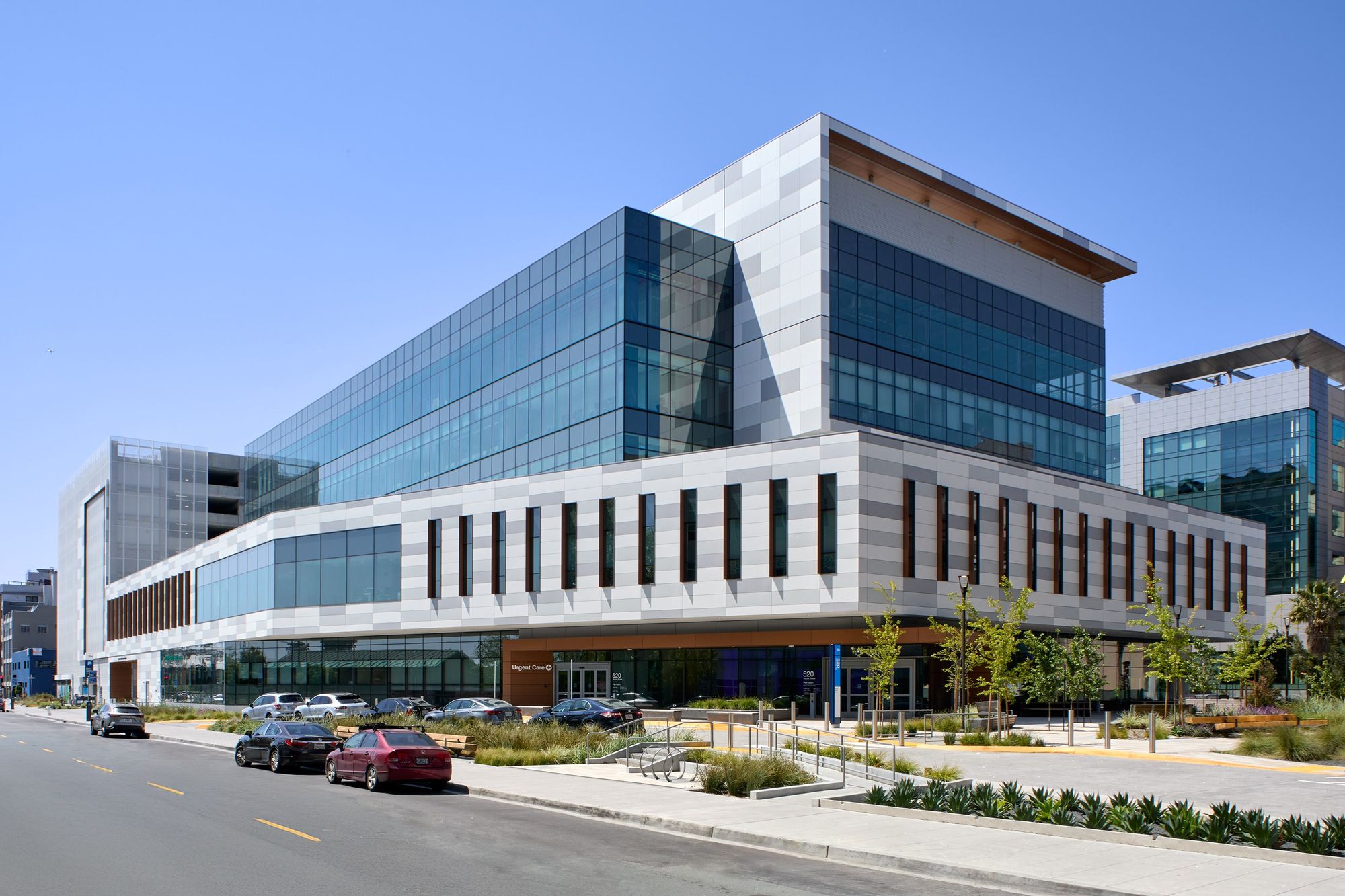 UCSF Bayfront Medical Building - Healthcare Snapshots